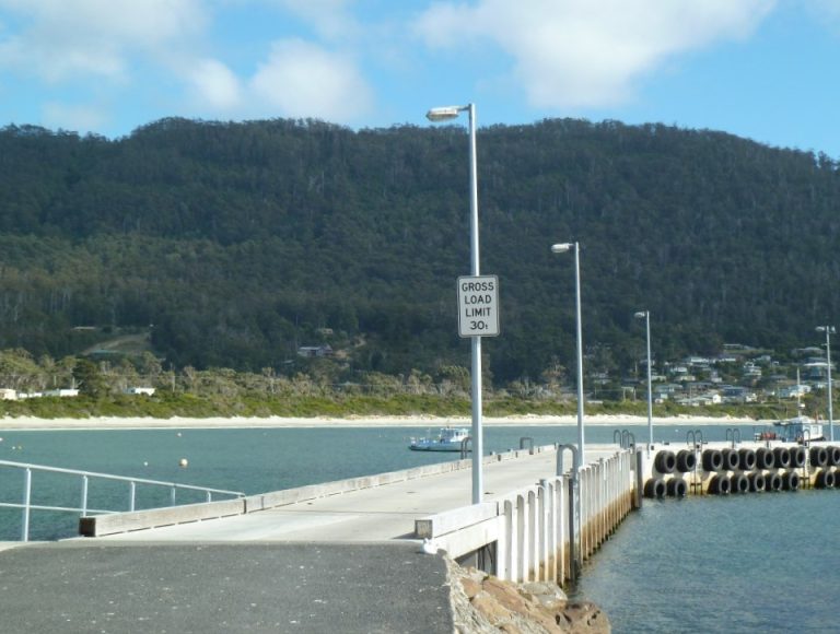 Breakwaters & Wavescreens Archives - AW Maritime